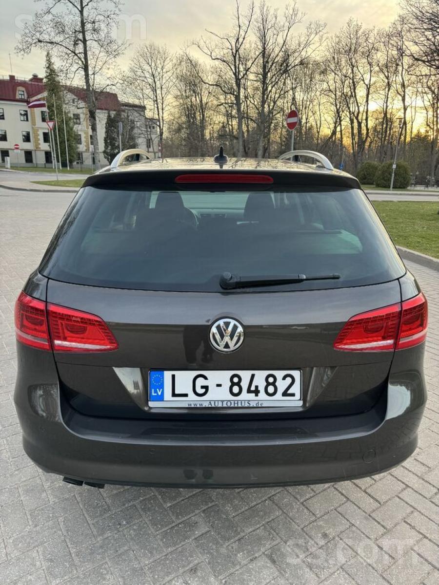 Brown Volkswagen Passat B7 2013 in Riga, with an engine capacity of 2.00 L and mileage of 273 thousand km for 4800 €, photo 7 on AUTOMOTO.COM.LV