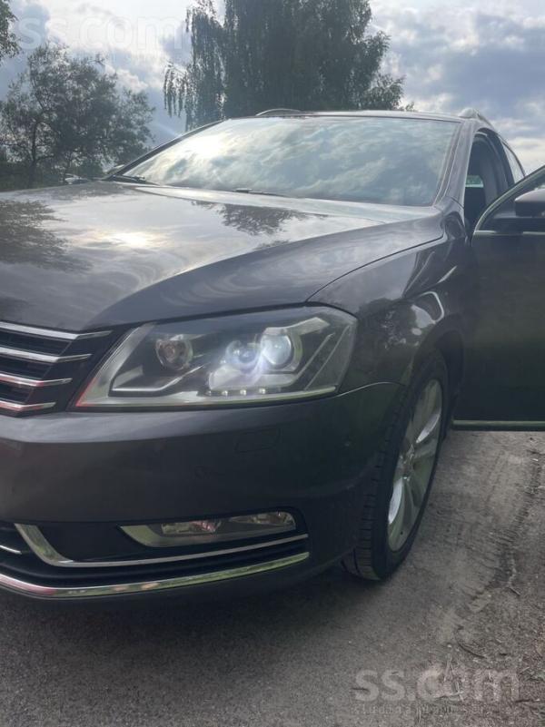 Brown Volkswagen Passat B7 2013 in Riga, with an engine capacity of 1.60 L and mileage of 261 thousand km for 4500 €, photo 7 on AUTOMOTO.COM.LV