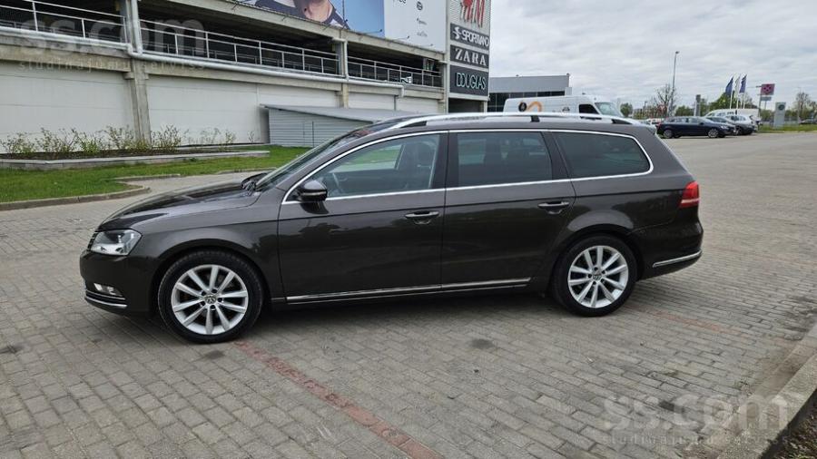 Brown Volkswagen Passat B7 2013 in Riga, with an engine capacity of 2.00 L and mileage of 320 thousand km for 4500 €, photo 7 on AUTOMOTO.COM.LV