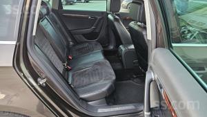 Brown Volkswagen Passat B7 2013 in Riga, with an engine capacity of 2.00 L and mileage of 320 thousand km for 4500 €, photo 9 on AUTOMOTO.COM.LV