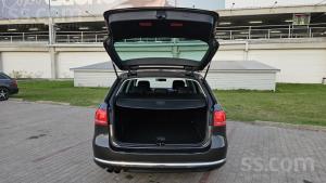 Brown Volkswagen Passat B7 2013 in Riga, with an engine capacity of 2.00 L and mileage of 320 thousand km for 4500 €, photo 13 on AUTOMOTO.COM.LV
