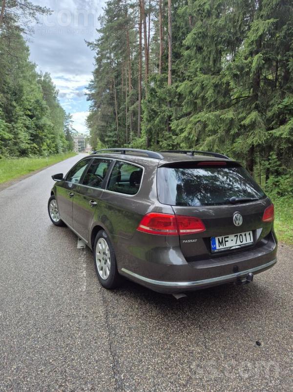 Brūns Volkswagen Passat B7 2013 Daugavpils, ar dzinēja tilpumu 1.40 L un nobraukumu 257 tūkst. km par 2700 €, foto 3 vietnē AUTOMOTO.COM.LV