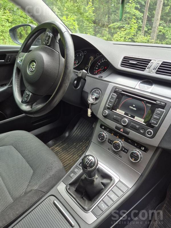 Brūns Volkswagen Passat B7 2013 Daugavpils, ar dzinēja tilpumu 1.40 L un nobraukumu 257 tūkst. km par 2700 €, foto 5 vietnē AUTOMOTO.COM.LV