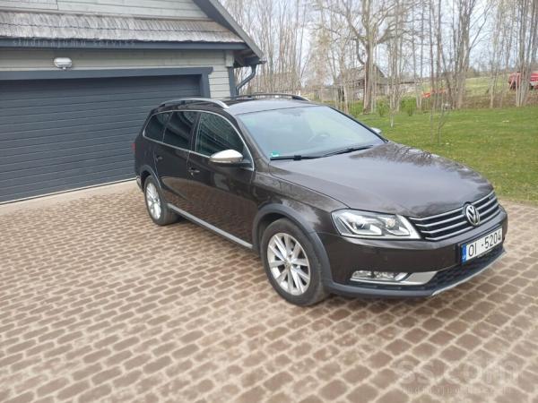Brown Volkswagen Passat B7 2014 in Limbazi, with an engine capacity of 2.00 L and mileage of 259 thousand km for 7900 €, photo 1 on AUTOMOTO.COM.LV