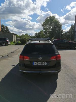 Brown Volkswagen Passat B7 2014 in Bauska, with an engine capacity of 2.00 L and mileage of 390 thousand km for 4500 €, photo 9 on AUTOMOTO.COM.LV