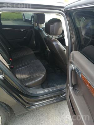 Brown Volkswagen Passat B7 2014 in Bauska, with an engine capacity of 2.00 L and mileage of 390 thousand km for 4500 €, photo 15 on AUTOMOTO.COM.LV