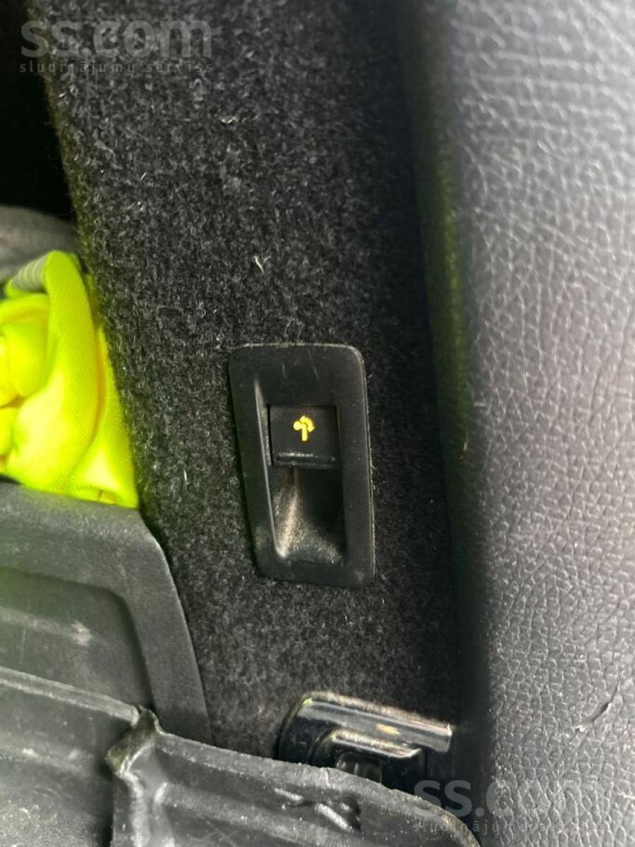 Brūns Volkswagen Passat B7 2014 Rīga, ar dzinēja tilpumu 2.00 L un nobraukumu 392 tūkst. km par 3100 €, foto 8 vietnē AUTOMOTO.COM.LV