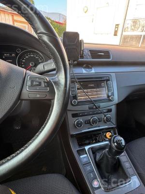 Brown Volkswagen Passat B7 2014 in Riga, with an engine capacity of 2.00 L and mileage of 204 thousand km for 6700 €, photo 5 on AUTOMOTO.COM.LV