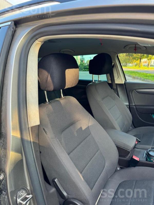 Brūns Volkswagen Passat B7 2014 Rīga, ar dzinēja tilpumu 2.00 L un nobraukumu 204 tūkst. km par 6700 €, foto 7 vietnē AUTOMOTO.COM.LV