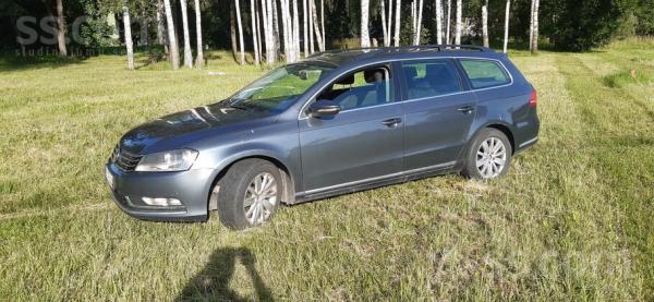 Grey Volkswagen Passat B7 2011 in Riga, with an engine capacity of 1.60 L and mileage of 373 thousand km for 3850 €, photo 2 on AUTOMOTO.COM.LV