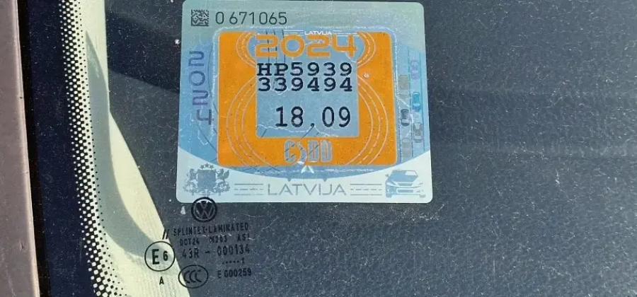 Серый Фольксваген Пассат Б7 2011 в Валмиера, объемом двигателя 2.00 л и пробегом 285 тыс. км за 6000 €, фото 12 на AUTOMOTO.COM.LV