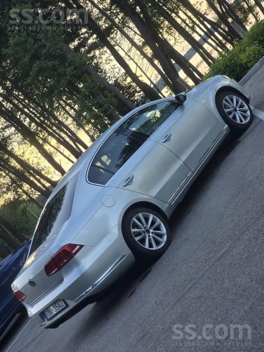 Pelēks Volkswagen Passat B7 2011 Daugavpils, ar dzinēja tilpumu 2.00 L un nobraukumu 289 tūkst. km par 3700 €, foto 4 vietnē AUTOMOTO.COM.LV