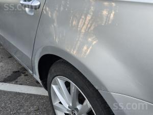 Pelēks Volkswagen Passat B7 2011 Daugavpils, ar dzinēja tilpumu 2.00 L un nobraukumu 289 tūkst. km par 3700 €, foto 6 vietnē AUTOMOTO.COM.LV