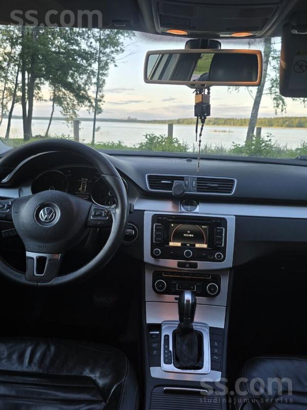 Pelēks Volkswagen Passat B7 2011 Daugavpils, ar dzinēja tilpumu 2.00 L un nobraukumu 289 tūkst. km par 3700 €, foto 10 vietnē AUTOMOTO.COM.LV