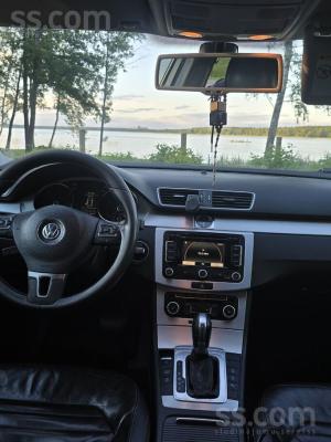 Pelēks Volkswagen Passat B7 2011 Daugavpils, ar dzinēja tilpumu 2.00 L un nobraukumu 289 tūkst. km par 3700 €, foto 11 vietnē AUTOMOTO.COM.LV