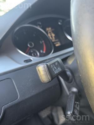 Pelēks Volkswagen Passat B7 2011 Daugavpils, ar dzinēja tilpumu 2.00 L un nobraukumu 289 tūkst. km par 3700 €, foto 15 vietnē AUTOMOTO.COM.LV