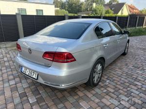 Grey Volkswagen Passat B7 2011 in Riga, with an engine capacity of 2.00 L and mileage of 284 thousand km for 3900 €, photo 3 on AUTOMOTO.COM.LV
