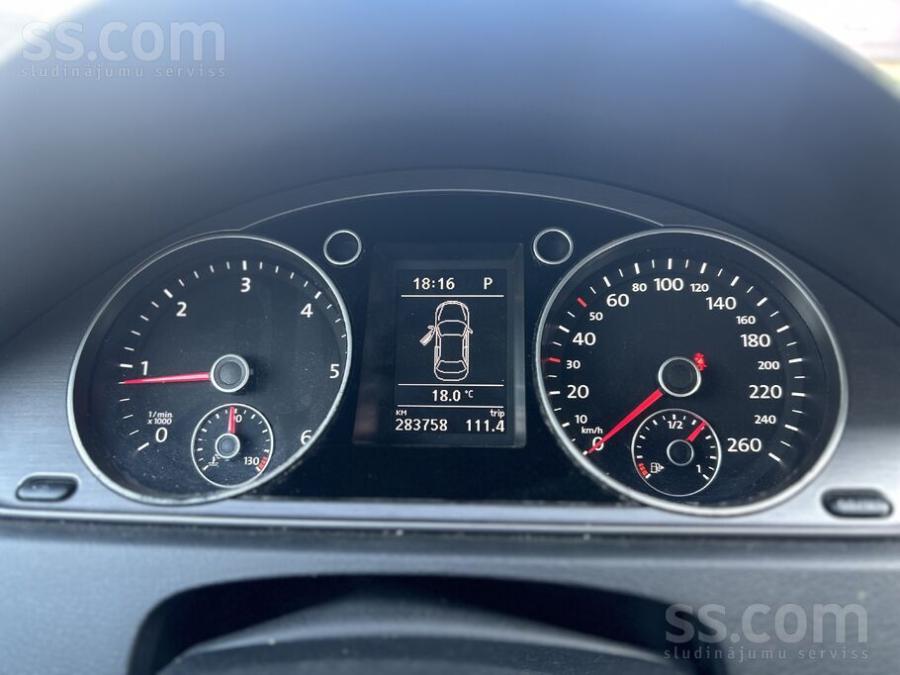 Grey Volkswagen Passat B7 2011 in Riga, with an engine capacity of 2.00 L and mileage of 284 thousand km for 3900 €, photo 6 on AUTOMOTO.COM.LV