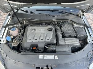 Grey Volkswagen Passat B7 2011 in Riga, with an engine capacity of 2.00 L and mileage of 284 thousand km for 3900 €, photo 8 on AUTOMOTO.COM.LV