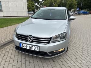 Grey Volkswagen Passat B7 2011 in Valmiera, with an engine capacity of 1.60 L and mileage of 311 thousand km for 2550 €, photo 3 on AUTOMOTO.COM.LV