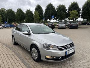Grey Volkswagen Passat B7 2011 in Valmiera, with an engine capacity of 1.60 L and mileage of 311 thousand km for 2550 €, photo 5 on AUTOMOTO.COM.LV