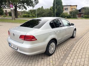 Grey Volkswagen Passat B7 2011 in Valmiera, with an engine capacity of 1.60 L and mileage of 311 thousand km for 2550 €, photo 6 on AUTOMOTO.COM.LV