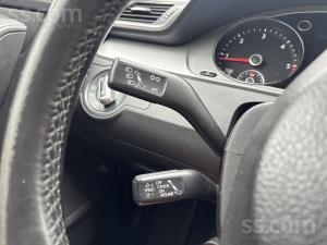 Grey Volkswagen Passat B7 2011 in Valmiera, with an engine capacity of 1.60 L and mileage of 311 thousand km for 2550 €, photo 19 on AUTOMOTO.COM.LV