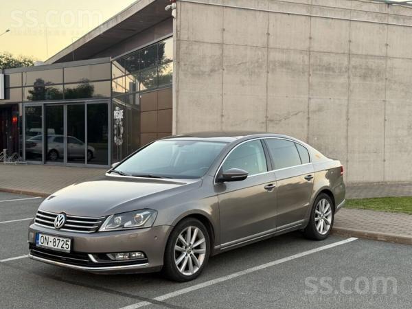 Pelēks Volkswagen Passat B7 2011 Rīga, ar dzinēja tilpumu 2.00 L un nobraukumu 229 tūkst. km par 5900 €, foto 5 vietnē AUTOMOTO.COM.LV