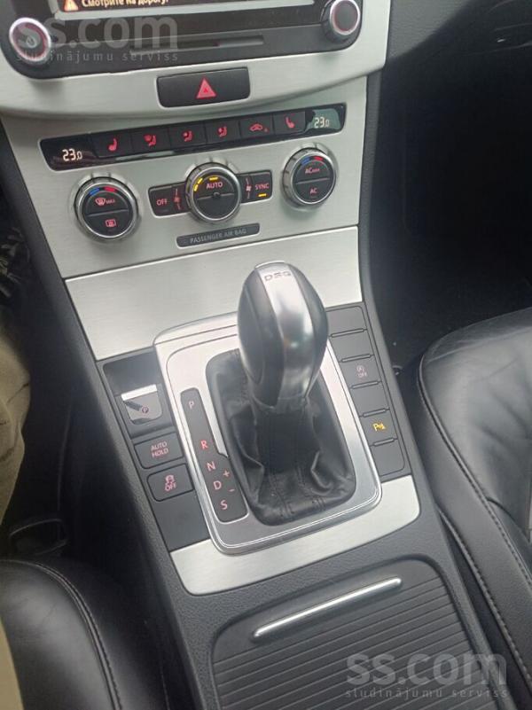 Grey Volkswagen Passat B7 2012 in Daugavpils, with an engine capacity of 2.00 L and mileage of 0 thousand km for 6850 €, photo 8 on AUTOMOTO.COM.LV
