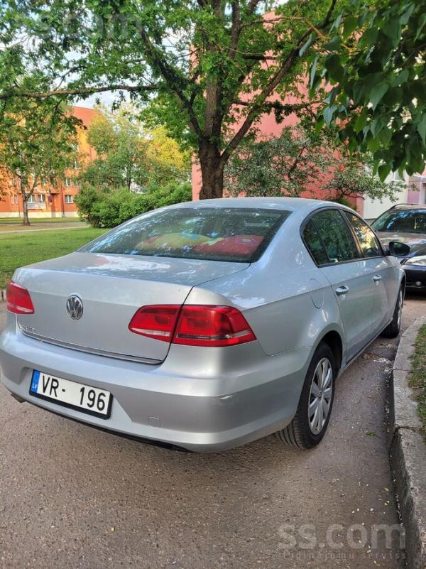 Grey Volkswagen Passat B7 2012 in Riga, with an engine capacity of 1.40 L and mileage of 178 thousand km for 3000 €, photo 2 on AUTOMOTO.COM.LV