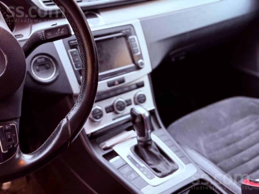 Pelēks Volkswagen Passat B7 2012 Rīga, ar dzinēja tilpumu 1.80 L un nobraukumu 240 tūkst. km par 2300 €, foto 4 vietnē AUTOMOTO.COM.LV