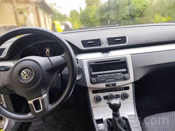 Grey Volkswagen Passat B7 2012 in Jekabpils, with an engine capacity of 1.80 L and mileage of 220 thousand km for 2800 €, photo 3 on AUTOMOTO.COM.LV