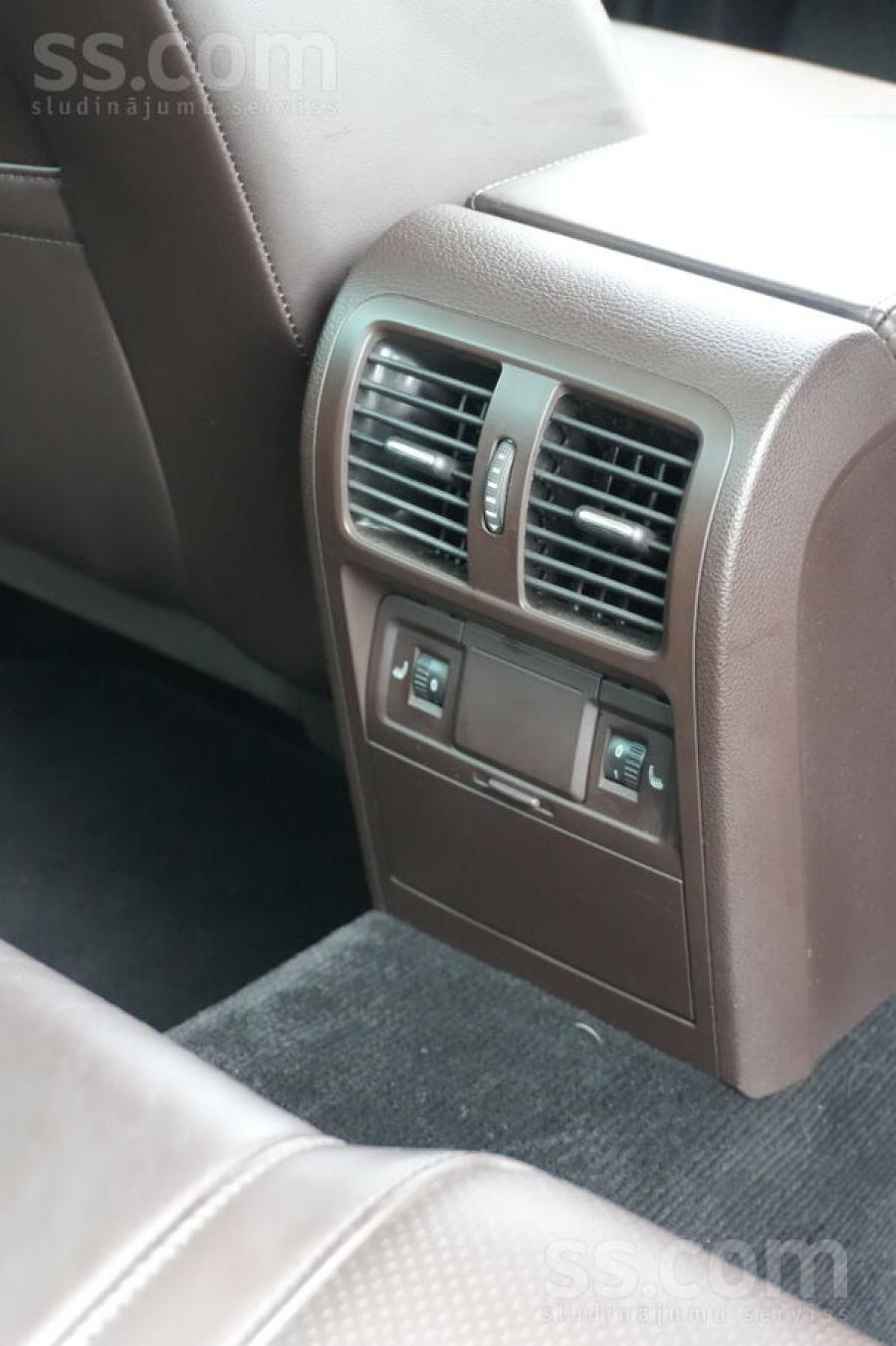 Pelēks Volkswagen Passat B7 2012 Rīga, ar dzinēja tilpumu 1.80 L un nobraukumu 133 tūkst. km par 8000 €, foto 12 vietnē AUTOMOTO.COM.LV