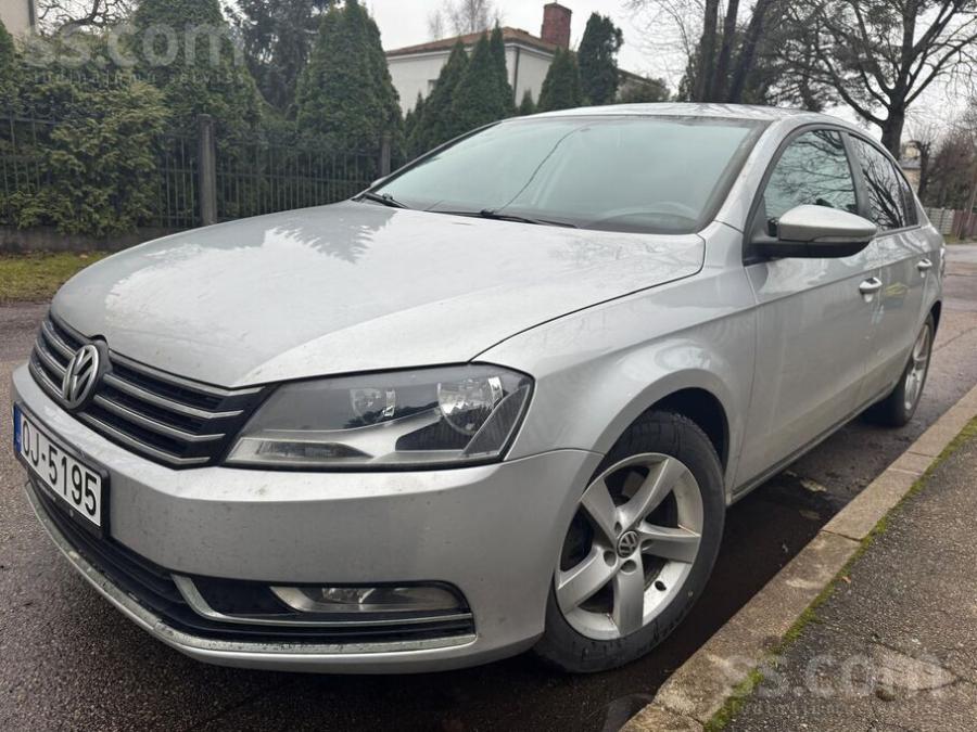 Pelēks Volkswagen Passat B7 2013 Rīga, ar dzinēja tilpumu 2.00 L un nobraukumu 299 tūkst. km par 4590 €, foto 2 vietnē AUTOMOTO.COM.LV
