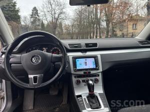 Pelēks Volkswagen Passat B7 2013 Rīga, ar dzinēja tilpumu 2.00 L un nobraukumu 299 tūkst. km par 4590 €, foto 5 vietnē AUTOMOTO.COM.LV