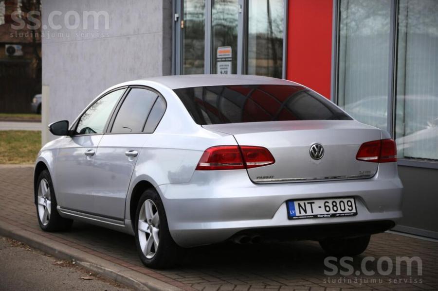 Pelēks Volkswagen Passat B7 2013 Rīga, ar dzinēja tilpumu 2.00 L un nobraukumu 335 tūkst. km par 3495 €, foto 7 vietnē AUTOMOTO.COM.LV