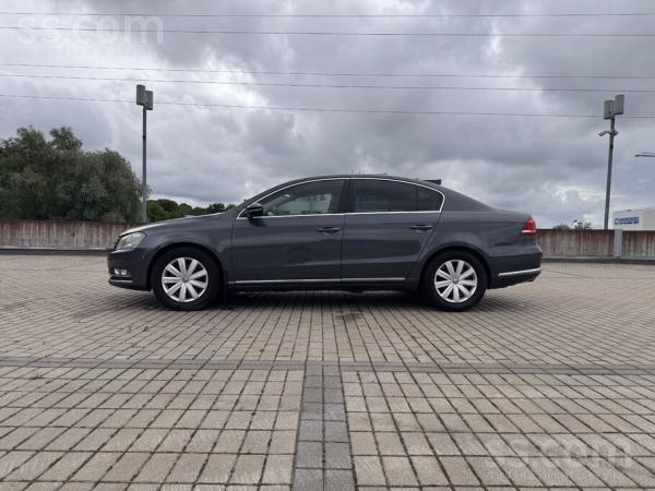 Grey Volkswagen Passat B7 2014 in Riga, with an engine capacity of 1.40 L and mileage of 212 thousand km for 4995 €, photo 3 on AUTOMOTO.COM.LV