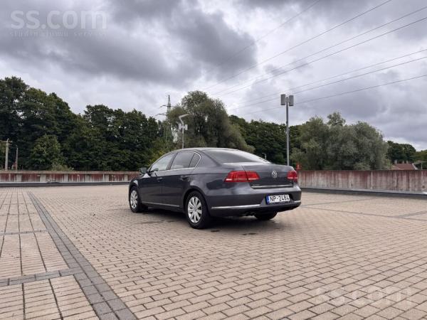 Grey Volkswagen Passat B7 2014 in Riga, with an engine capacity of 1.40 L and mileage of 212 thousand km for 4995 €, photo 4 on AUTOMOTO.COM.LV