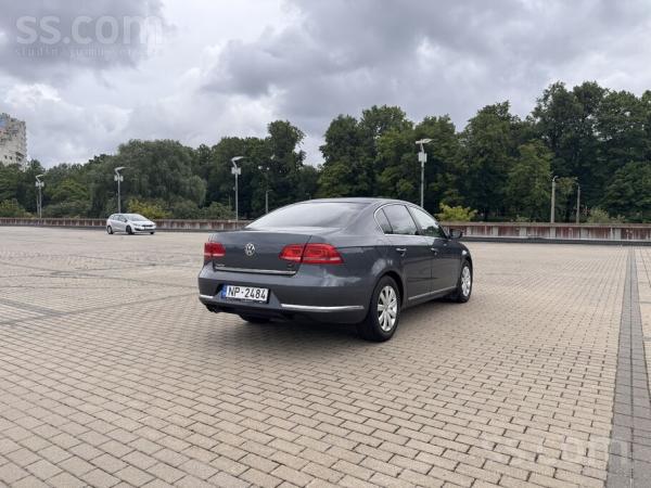 Grey Volkswagen Passat B7 2014 in Riga, with an engine capacity of 1.40 L and mileage of 212 thousand km for 4995 €, photo 6 on AUTOMOTO.COM.LV