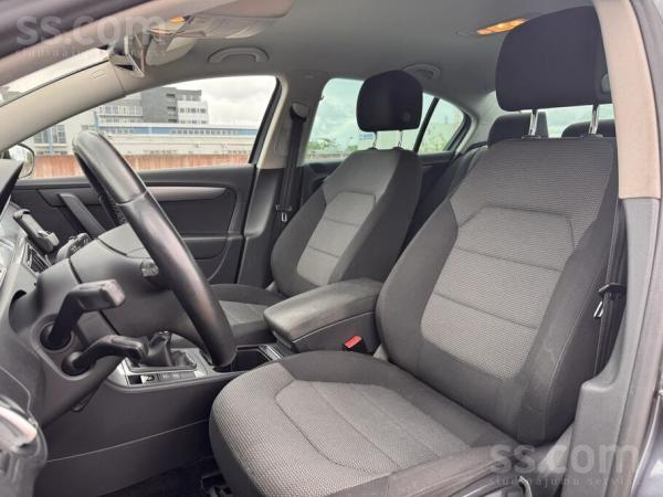 Pelēks Volkswagen Passat B7 2014 Rīga, ar dzinēja tilpumu 1.40 L un nobraukumu 212 tūkst. km par 5495 €, foto 7 vietnē AUTOMOTO.COM.LV