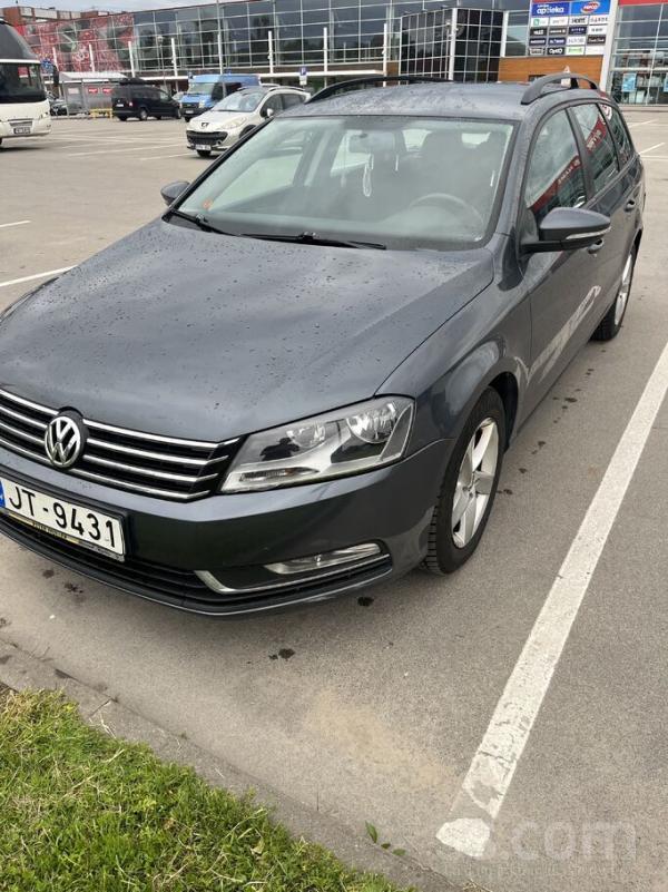 Grey Volkswagen Passat B7 2014 in Riga, with an engine capacity of 1.60 L and mileage of 329 thousand km for 3250 €, photo 1 on AUTOMOTO.COM.LV