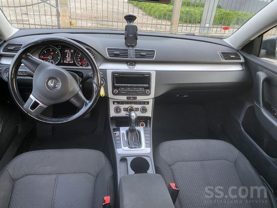Pelēks Volkswagen Passat B7 2014 Rīga, ar dzinēja tilpumu 2.00 L un nobraukumu 211 tūkst. km par 5350 €, foto 3 vietnē AUTOMOTO.COM.LV