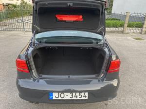 Pelēks Volkswagen Passat B7 2014 Rīga, ar dzinēja tilpumu 2.00 L un nobraukumu 211 tūkst. km par 5350 €, foto 9 vietnē AUTOMOTO.COM.LV