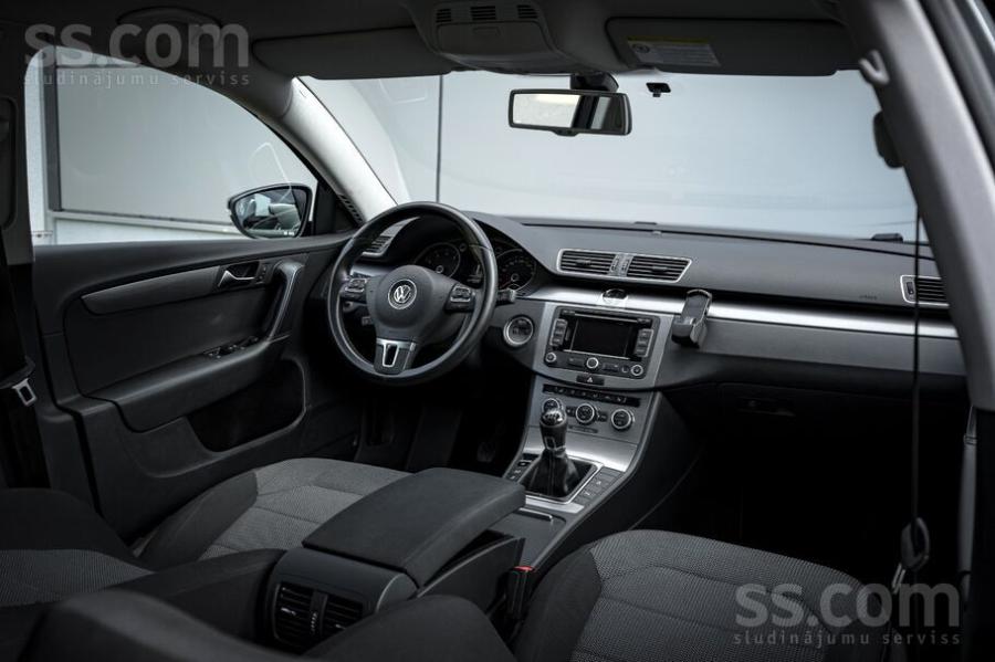 Grey Volkswagen Passat B7 2014 in Riga, with an engine capacity of 1.40 L and mileage of 213 thousand km for 5500 €, photo 14 on AUTOMOTO.COM.LV