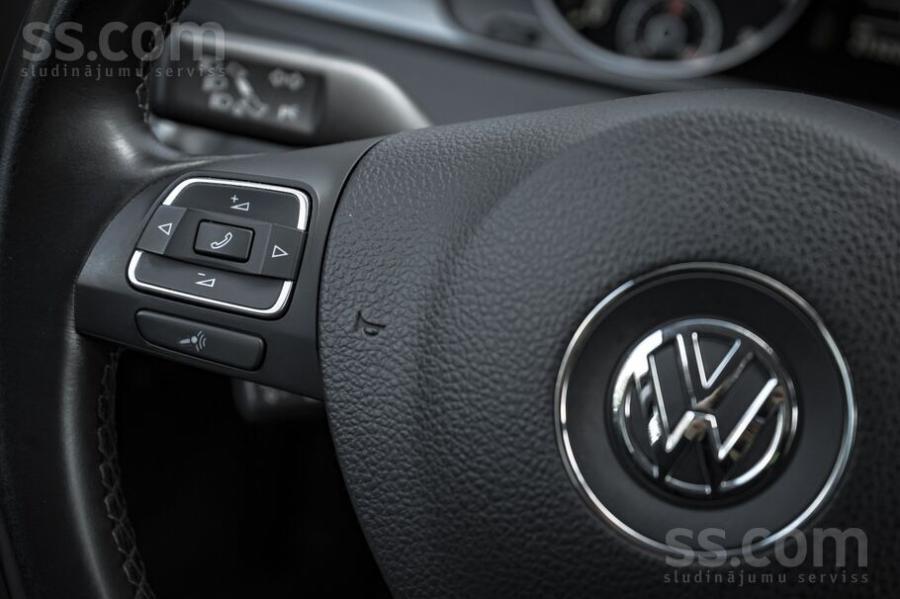 Grey Volkswagen Passat B7 2014 in Riga, with an engine capacity of 1.40 L and mileage of 213 thousand km for 5500 €, photo 17 on AUTOMOTO.COM.LV