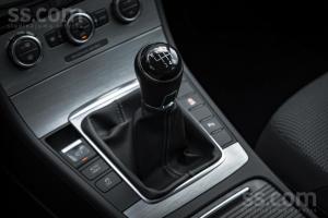 Grey Volkswagen Passat B7 2014 in Riga, with an engine capacity of 1.40 L and mileage of 213 thousand km for 5500 €, photo 21 on AUTOMOTO.COM.LV