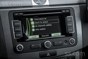 Grey Volkswagen Passat B7 2014 in Riga, with an engine capacity of 1.40 L and mileage of 213 thousand km for 5500 €, photo 23 on AUTOMOTO.COM.LV