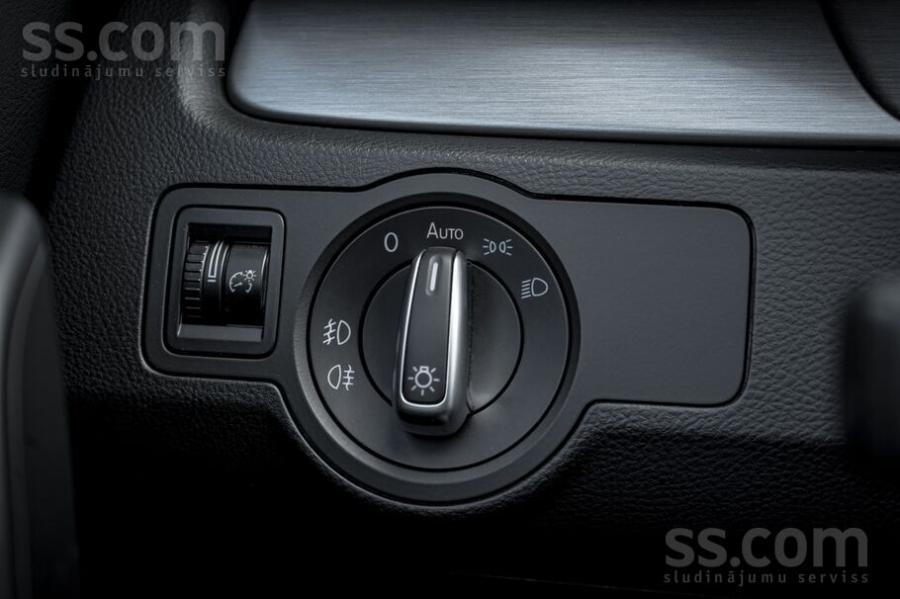 Grey Volkswagen Passat B7 2014 in Riga, with an engine capacity of 1.40 L and mileage of 213 thousand km for 5500 €, photo 25 on AUTOMOTO.COM.LV