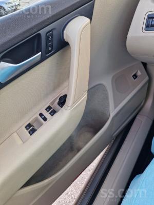 Grey Volkswagen Passat B7 2014 in Riga, with an engine capacity of 1.40 L and mileage of 212 thousand km for 5190 €, photo 13 on AUTOMOTO.COM.LV