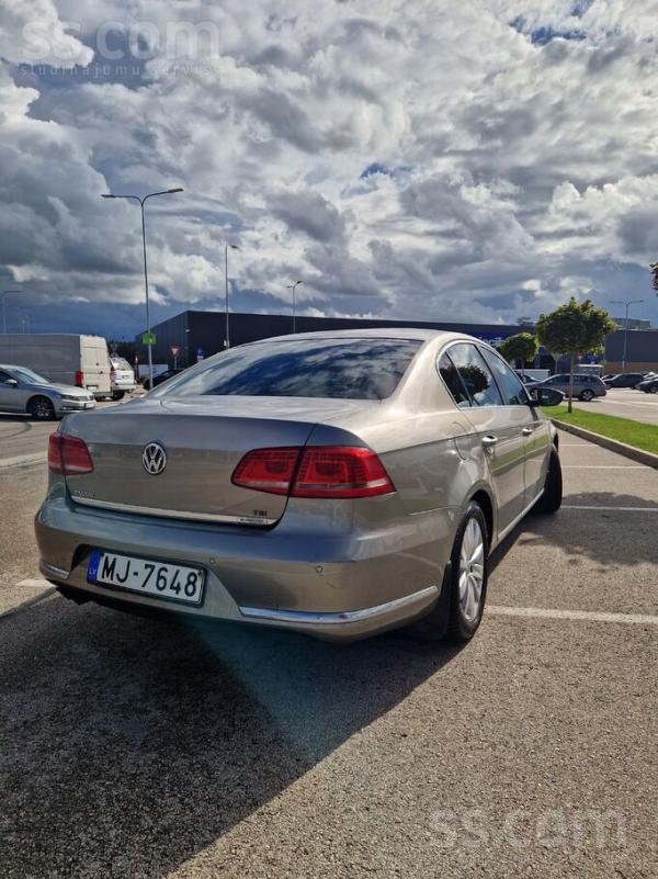 Pelēks Volkswagen Passat B7 2014 Rīga, ar dzinēja tilpumu 1.40 L un nobraukumu 212 tūkst. km par 5190 €, foto 7 vietnē AUTOMOTO.COM.LV